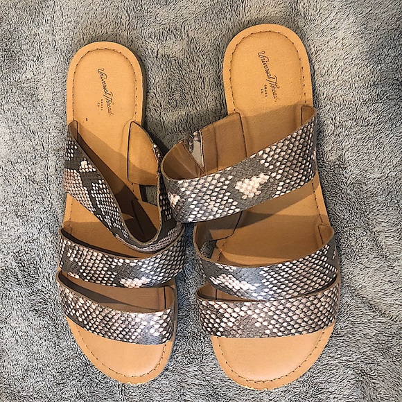 Universal Thread | Shoes | Universal Thread Sandals | Poshmark